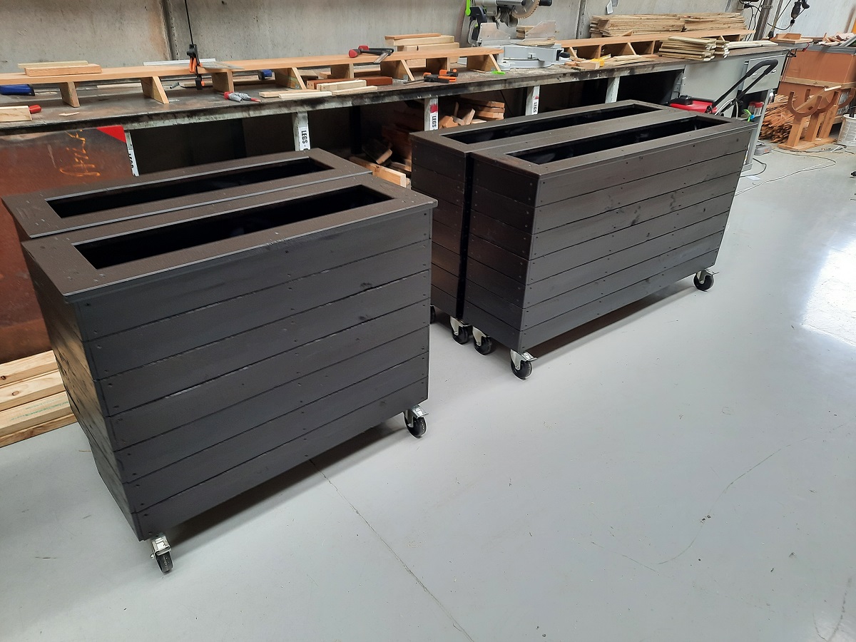 Outdoor Dining - Solid Sustainability